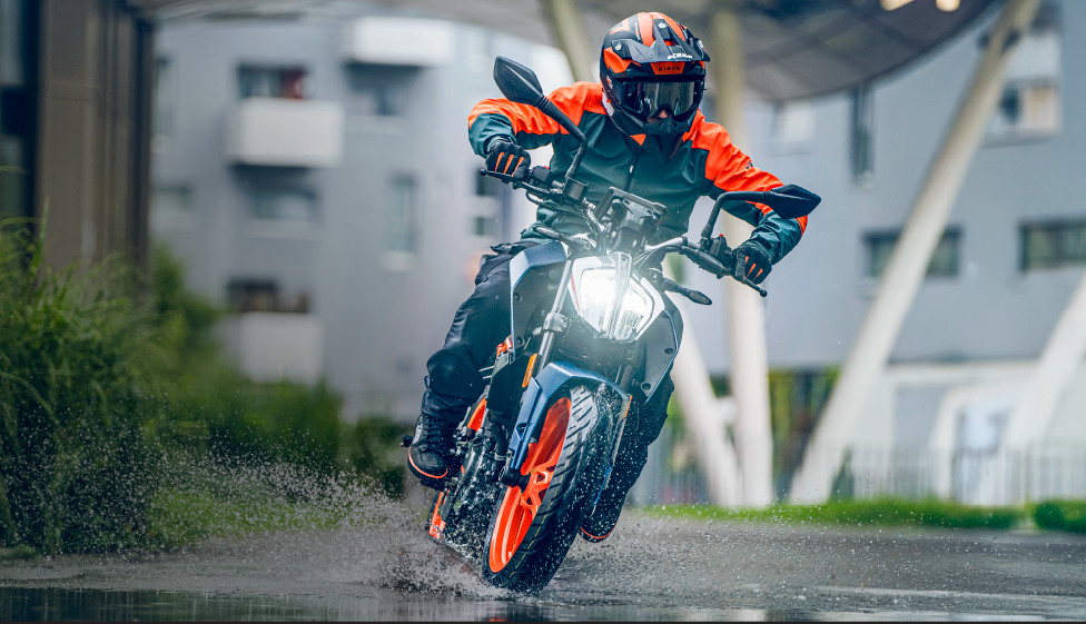 KTM 160 Duke: The Most Powerful 160cc Streetfighter in India – Drive Desi